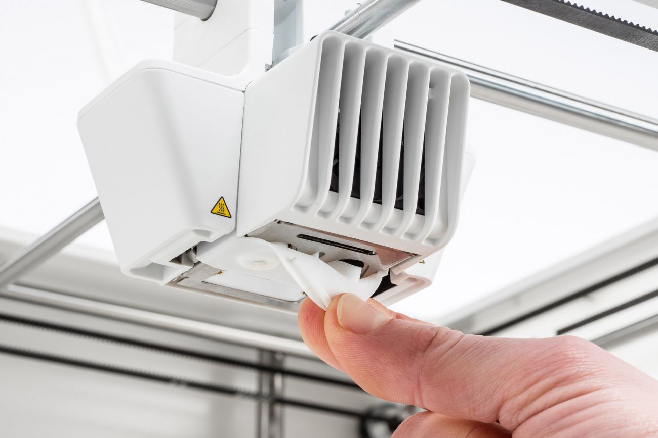 Replace the Ultimaker 3 nozzle cover