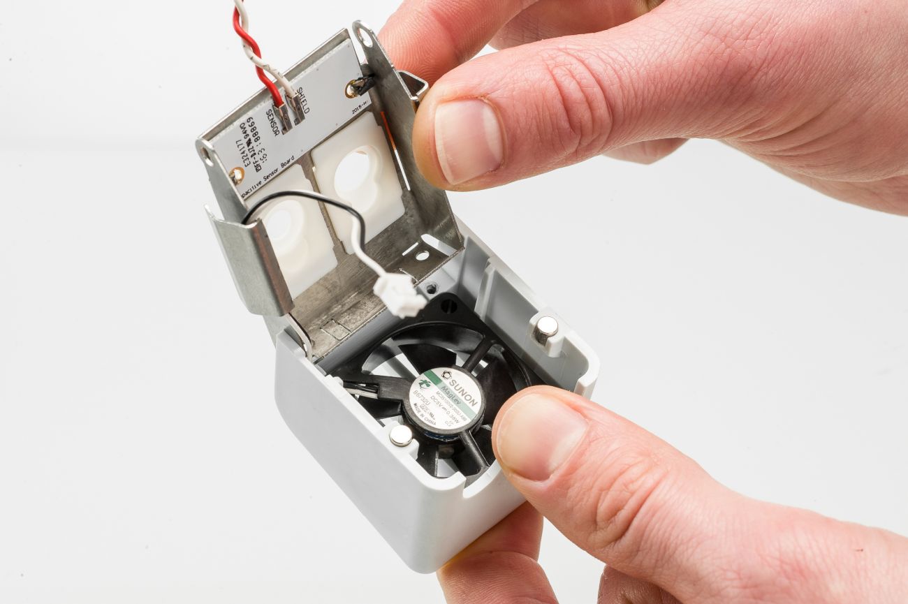 Replacing the print head axial fan (front fan)