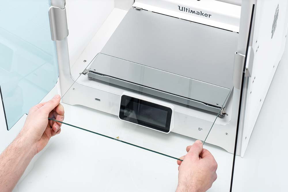 Assembling the Ultimaker S5 Pro Bundle