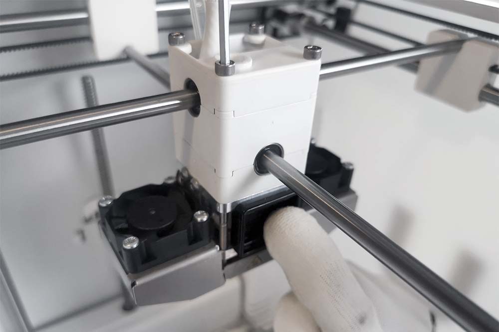 How to check and replace the TFM coupler on the Ultimaker 2+ Connect