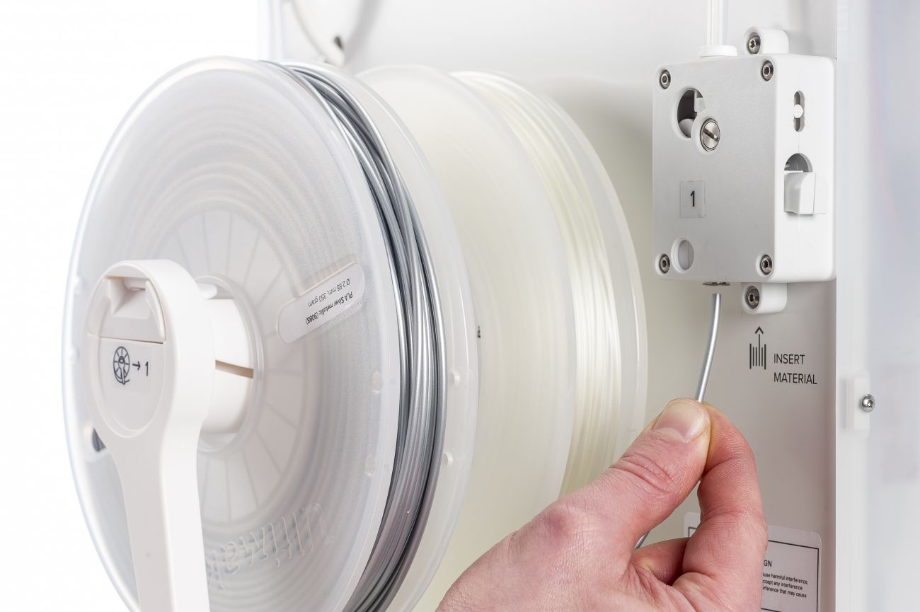 How to insert filament