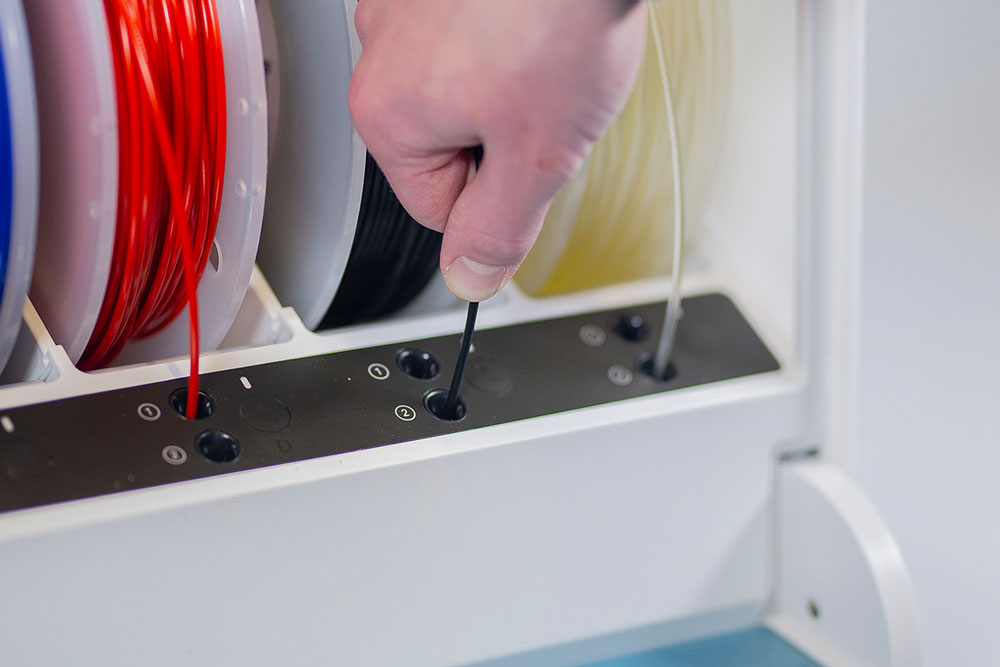 Removing broken PVA from the Material Station