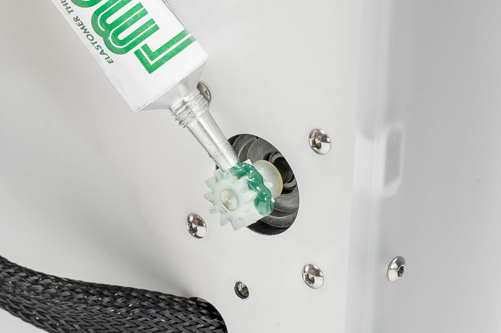 Clean the UltiMaker 2+ Connect feeder