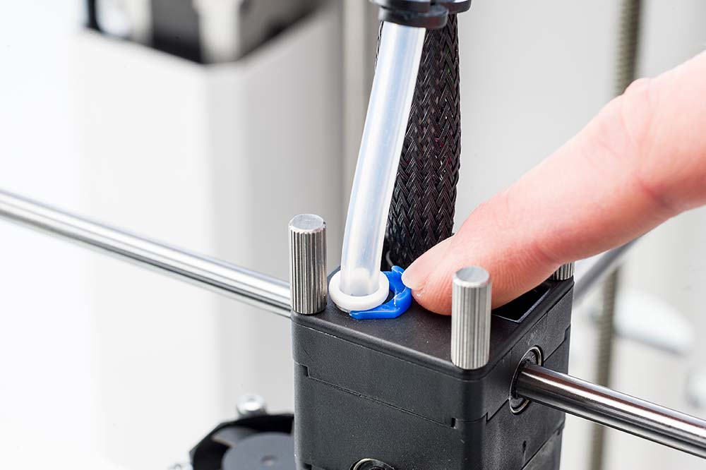 Clean the Ultimaker 2+ nozzle